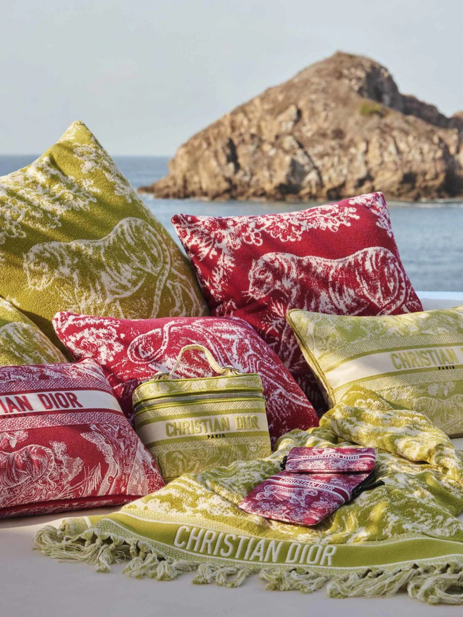 《Dior Maison》2021春夏家居用品系列Lookbook-POP家纺趋势网