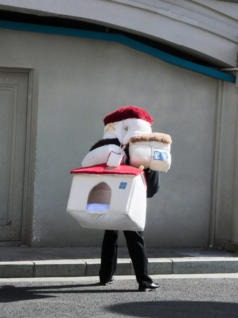 《The Beast Home 野兽派家居》2024秋冬家居用品系列Lookbook-POP家纺趋势网